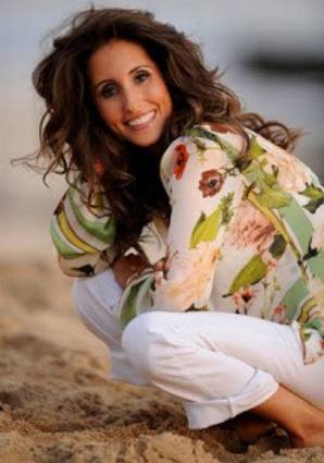 Laura Bryna Tour Announcements 2022 & 2023, Notifications, Dates ...